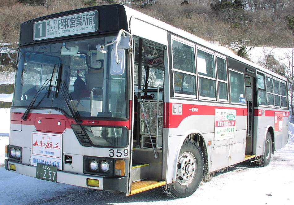 相鉄バスMP218改造の格好のネタ・・・函館バス3題 : 三菱ふそう ATB MODELS バス プロトタイプアルバム