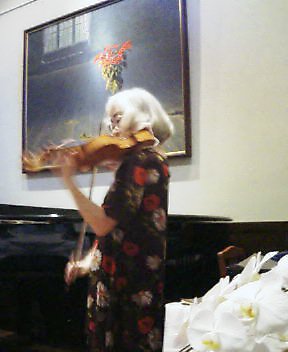 一番前でもあり、感激しました～♪ : 55WEBヨネヅレコード