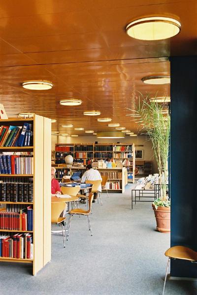ルードブレ市立図書館 Rodovre City Library (1969) Arne Jacobsen / Rodovre Denmark ...