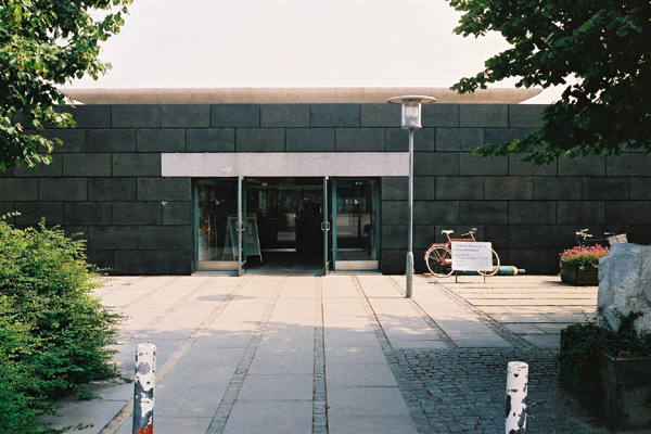 ルードブレ市立図書館 Rodovre City Library (1969) Arne Jacobsen / Rodovre Denmark ...