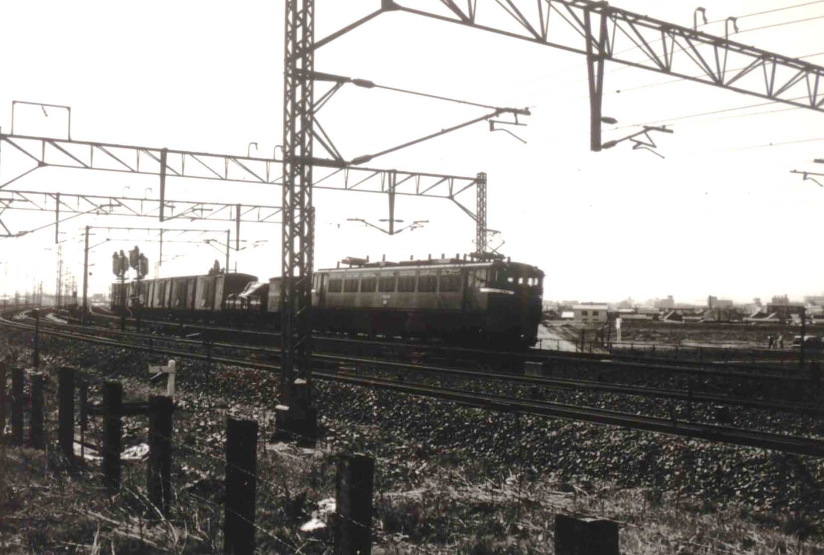 ED76-500 小貨物 ’76 : バス、鉄道、車、船・・・