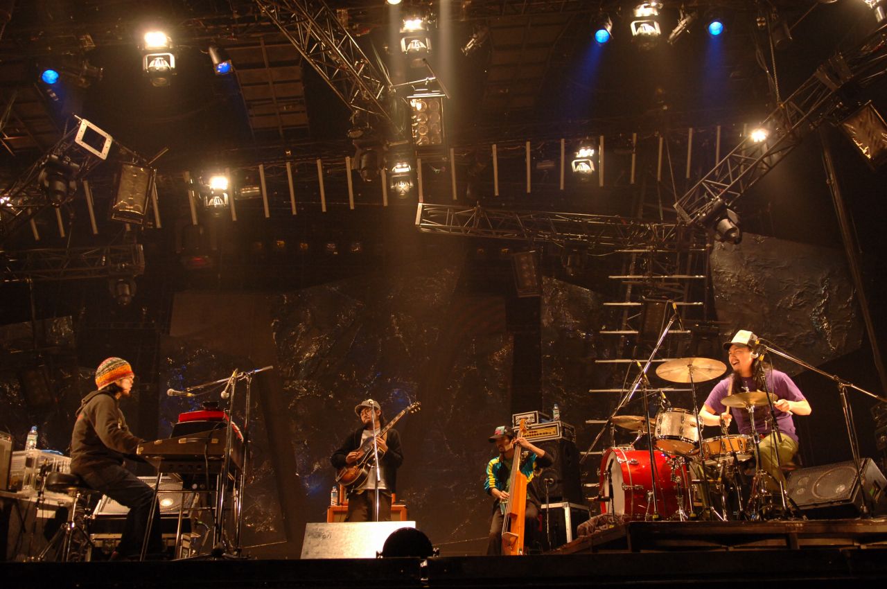 広すぎる！横浜アリーナ ワカスギナオフミ(M) : SPECIAL OTHERS blog