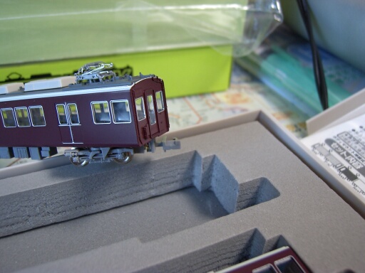 やけに早いお届け物―GM阪急8000/8300系 1次車― : Scenery with やけに早いお届け物―GM阪急8000/8300系 1次車― : Scenery with