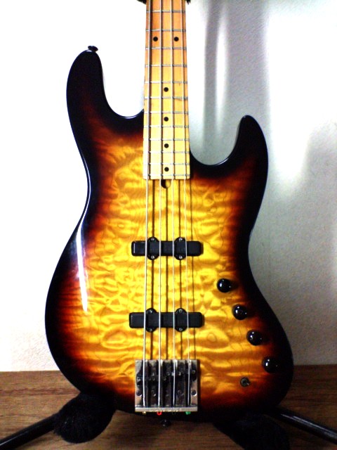 Pensa Suhr / JB CUSTOM : w a t a r u m b l e