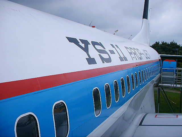 成田のYS-11試作機 (JA8611) : こつこつ旅客機。 成田のYS-11試作機 (JA8611) : こつこつ旅客機。