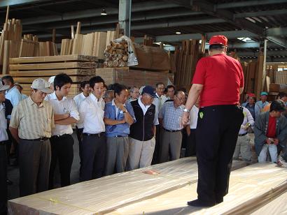 秋晴れの中、盛大に！ 京南木材40周年大創業祭開催 : 企画推進室より最新情報 ・ 提案型木材販売システム