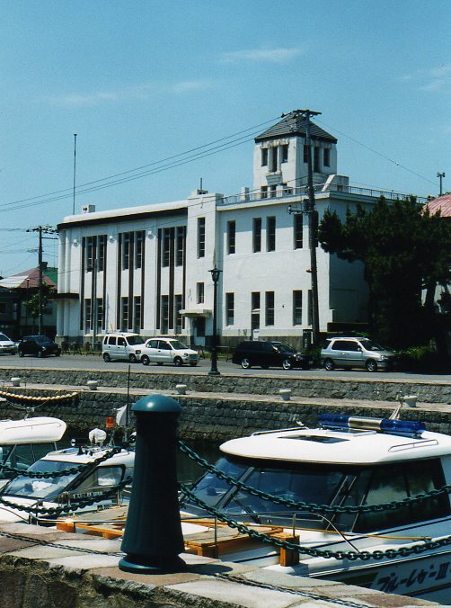 旧函館西警察署(はこだての建物案内)その1 : 関根要太郎研究室＠はこだて