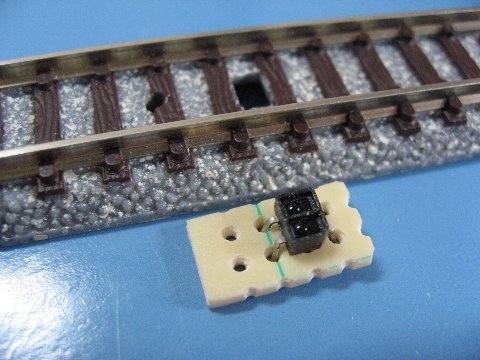 ミニレイアウトを作ろう その9 フォトリフレクタGP2S40の実験 : モナー課長の部屋