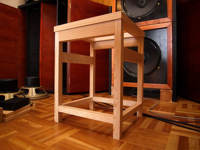 HARBETH用スタンド : Studio Kuroのオーディオ日記 HARBETH用スタンド : Studio Kuroのオーディオ日記