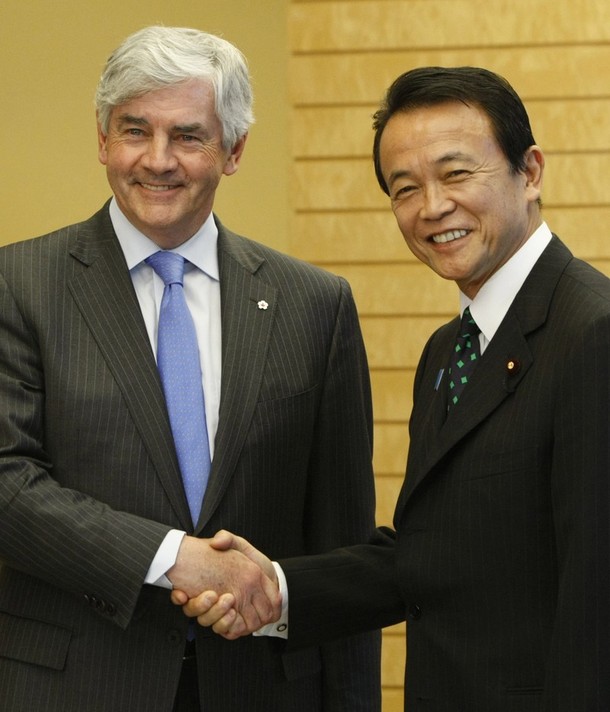 キャノン・カナダ外相と : 麻生太郎の笑顔がとてつもない