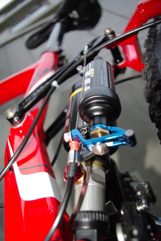 SCOTT Genius MC 30 (Slane Cycles から完成車購入) : やまみちをはしる（あくまでみてい）