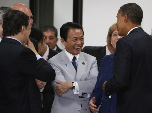 ラクイラ・サミットにて : 麻生太郎の笑顔がとてつもない