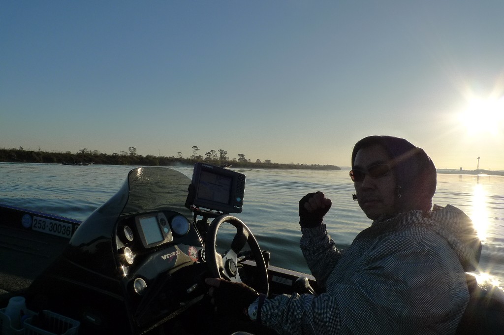 アメリカへの道 : 男のロマンは女の不満