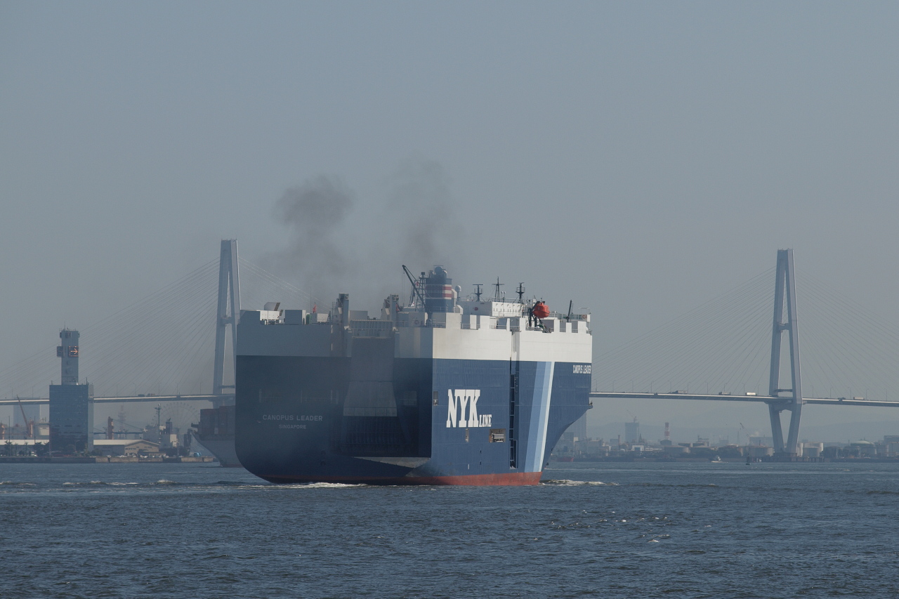 ただ船を眺める