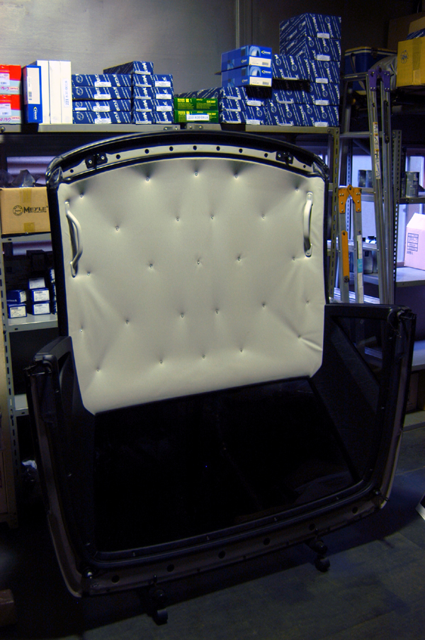 ベンツR129 ハードトップ天張り補修 : THREE POINT ガレージニュース 【メルセデスベンツ専門店 カスタム＆メンテナンス ...