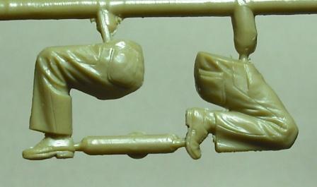 ICM 48083 [アメリカ陸軍航空隊のパイロットと地上勤務員] : 模型慕情