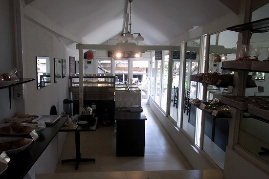 White Box で手土産のおやつを買う ＠ Andong, Ubud : 道楽のススメ