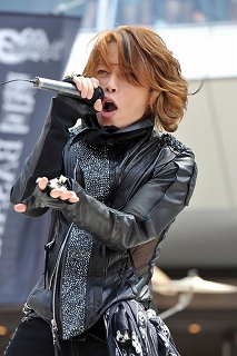 T.M.Revolution、ニューシングル発売記念イベントで1万5000人を動員！ : エキサイトアニメニュース