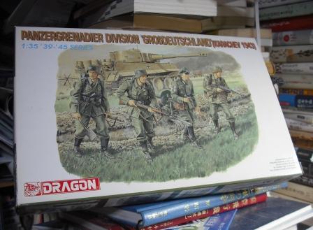 Dragon 6124 [1943年カラチェフ、グロースドイッチュラント師団の兵士] : 模型慕情