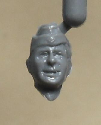 Tamiya 32403-Z [イタレリ・ホルヒの座像] : 模型慕情