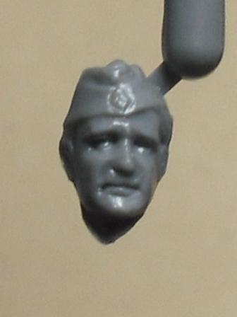 Tamiya 32403-Z [イタレリ・ホルヒの座像] : 模型慕情