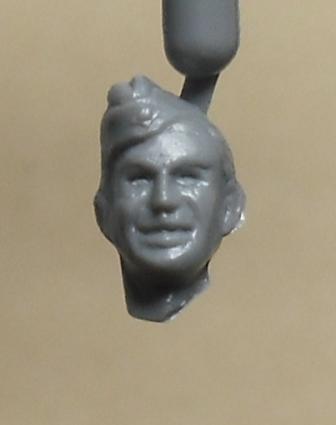 Tamiya 32403-Z [イタレリ・ホルヒの座像] : 模型慕情