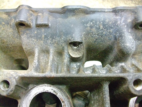 Z1100GP シリンダーヘッドの溶接による割れ修理とヘリサート加工・・・ : バイクパーツ買取・販売＆バイクバッテリーのフロントロウ！