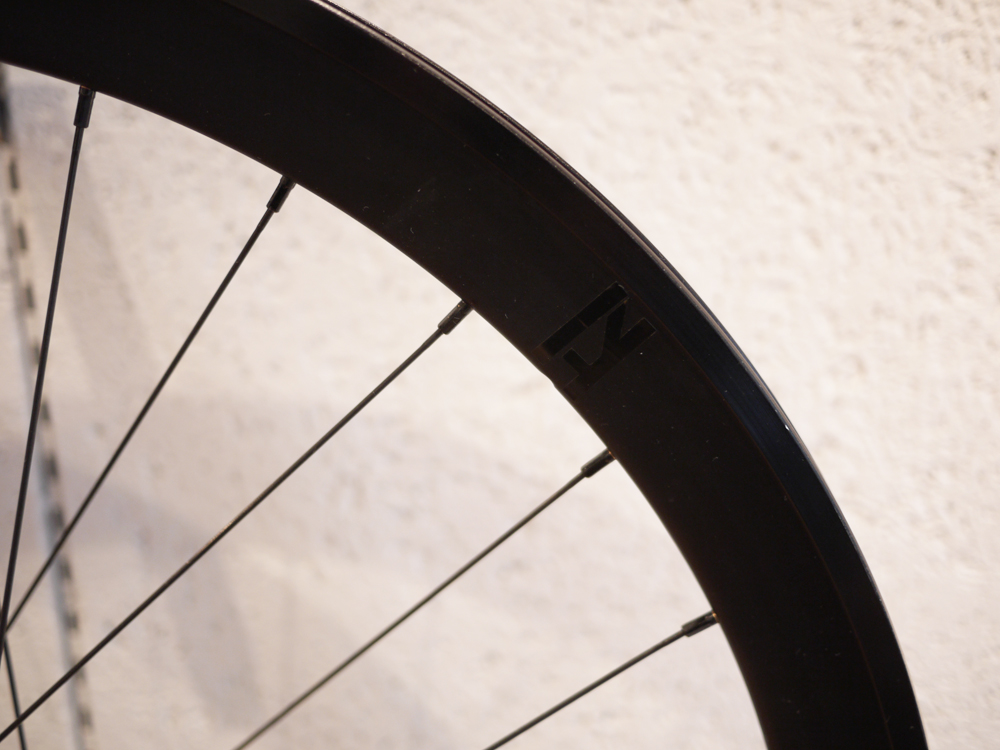 H PLUS SON -SUPER LITE COMPLETE WHEEL SET MAT BLACK H PLUS SON -SUPER LITE COMPLETE WHEEL SET MAT BLACK