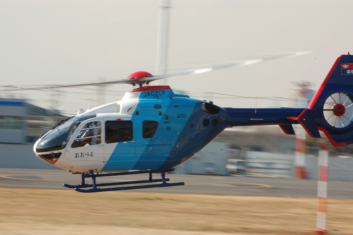 JA02CP Eurocopter EC135-P2 「おおづる」抹消 : ほーどー飛行機 Aerial news gathering