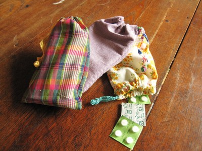 くすり入れ : iroiro