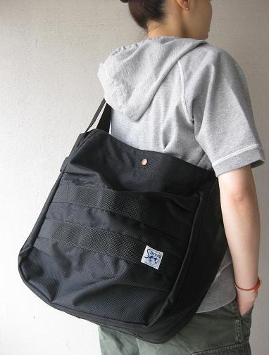 Simva シンバのCORDURAトートバッグ : 『Bumpkins putting on airs』