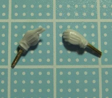 Alpine Miniatures 35026 [指差し確認、或いは駅員的手振りが与えられた第二次大戦初期のドイツ軍戦車将校] : 模型慕情