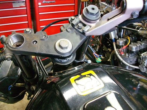 Z1100GP ステム交換＆小細工・・・♪ : バイクパーツ買取・販売＆バイクバッテリーのフロントロウ！