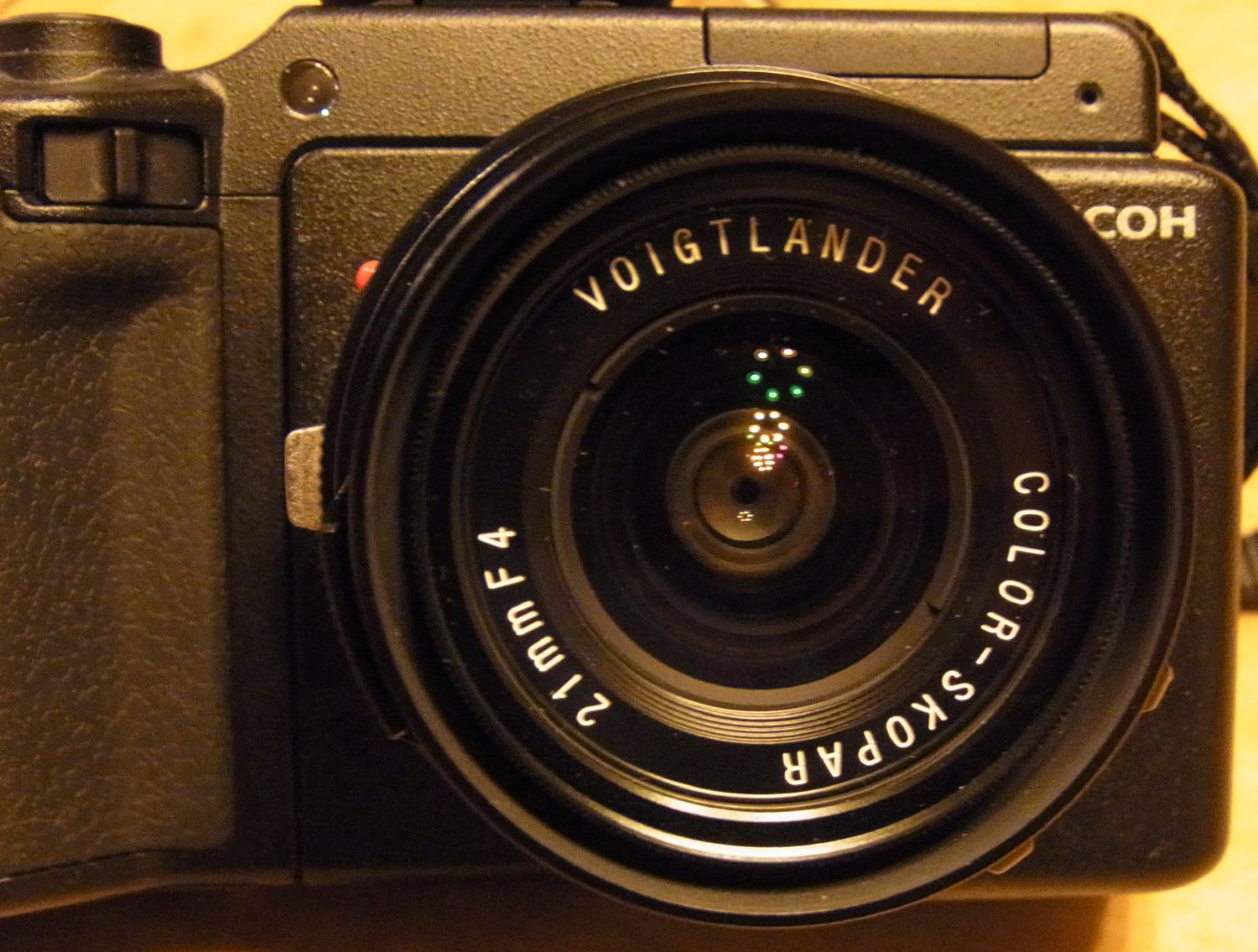 Voigtlaender Color-Skopar 35mm/F2.5P II : Vision42's photo Voigtlaender Color-Skopar 35mm/F2.5P II : Vision42's photo