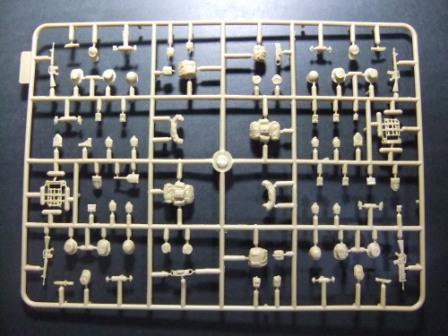 Master Box 3599 [ヴェトナム戦争期のアメリカ兵とヴェトナムの少女] : 模型慕情