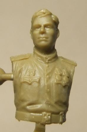 Tamiya 89767=ICM 48084 [1/48 ソヴィエト空軍パイロットと地上勤務員、或いは文学少女の不在] : 模型慕情