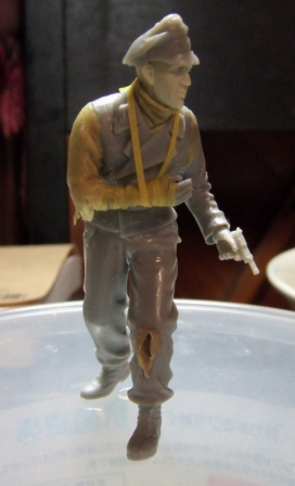 Dragon 6129 [1943年クルスク、脱出するドイツ軍戦車兵] : 模型慕情