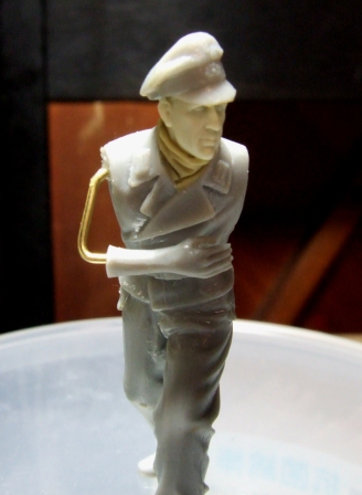 Dragon 6129 [1943年クルスク、脱出するドイツ軍戦車兵] : 模型慕情