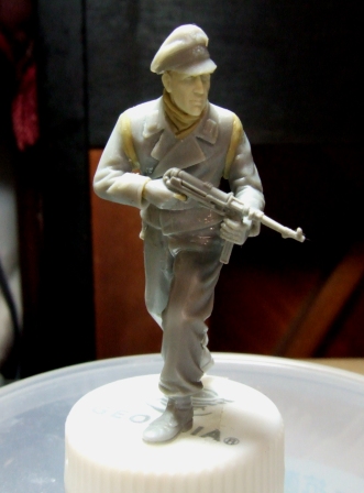 Dragon 6129 [1943年クルスク、脱出するドイツ軍戦車兵] : 模型慕情