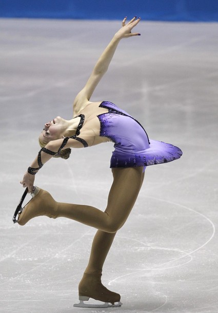 コストナー選手首位、鈴木明子選手2位、村上佳菜子選手3位の好発進！ －2012国別対抗戦 : MURMUR 別館