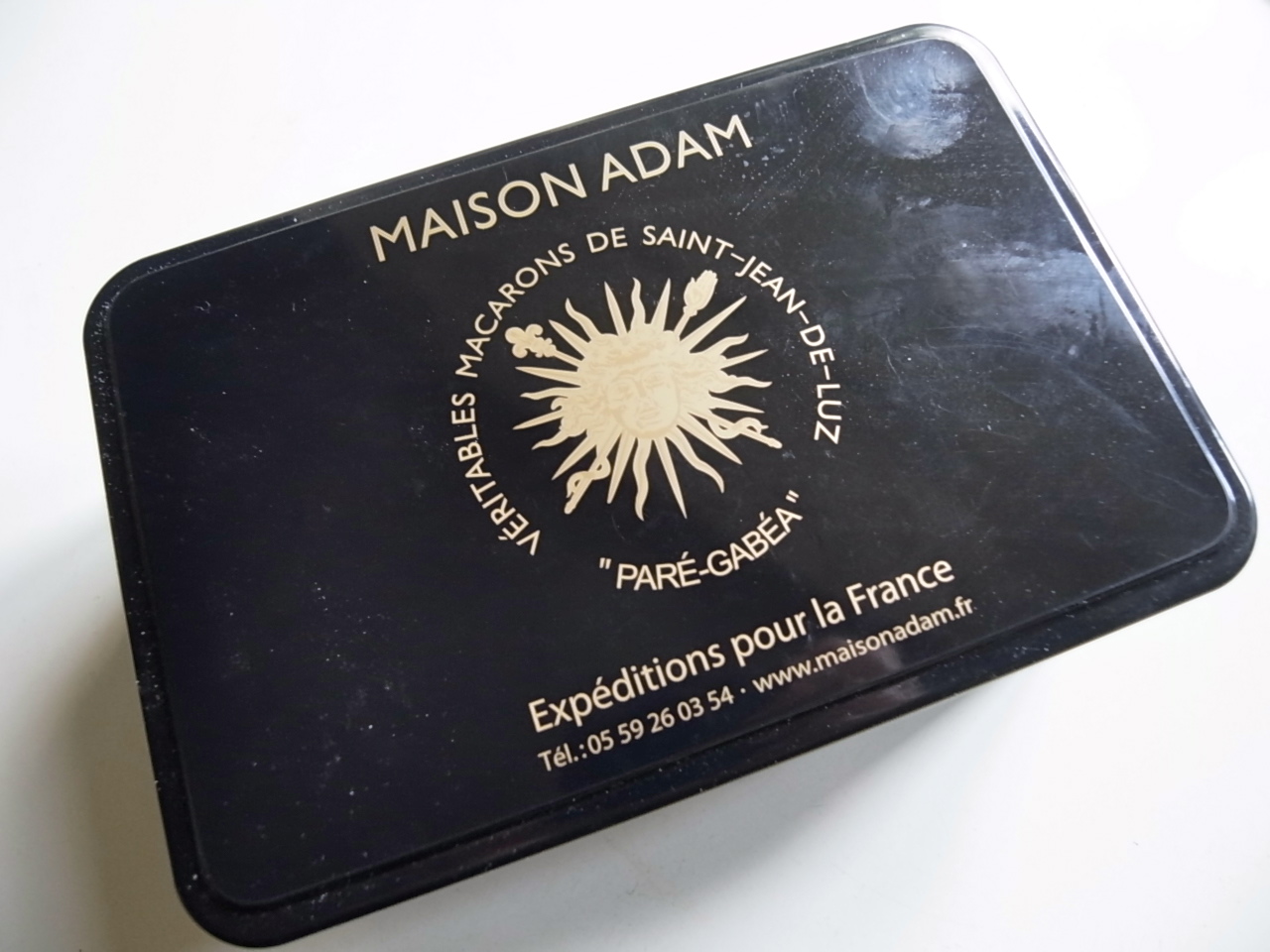 macaron Maison ADAM, Saint-Jean-de-Luz - メゾン・アダムのマカロン : keiko's paris ...