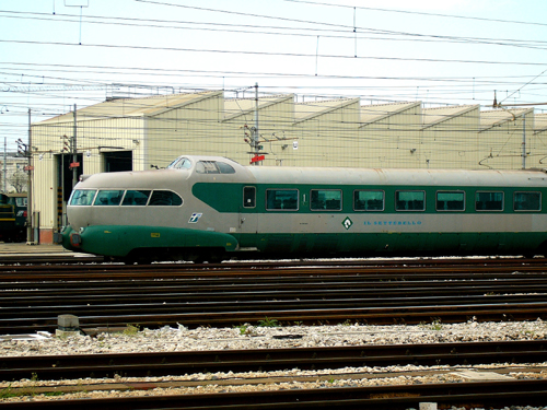写真で見る、歴代イタリアの特急列車 その1 - ETR200, ETR300, TER401, ETR450 : セッテベッロ settebello