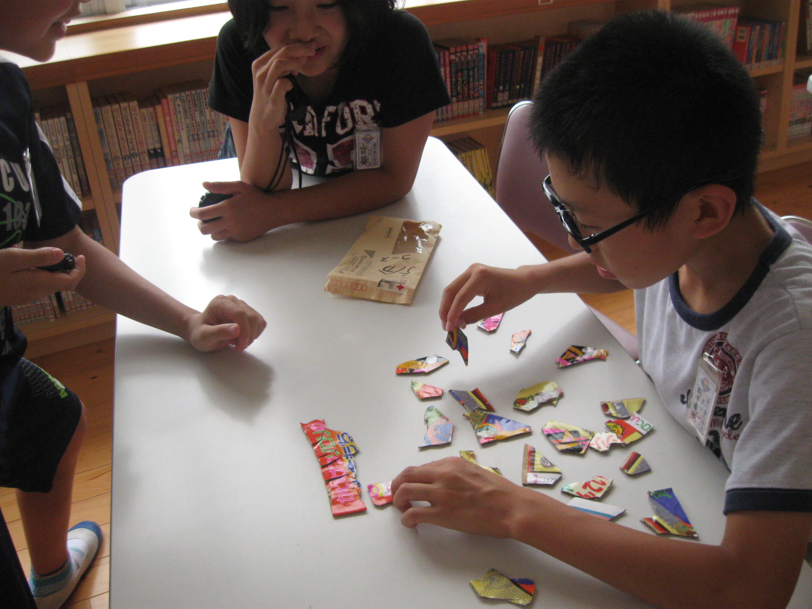 図書館祭り（パズル） : 東川登小ニュース