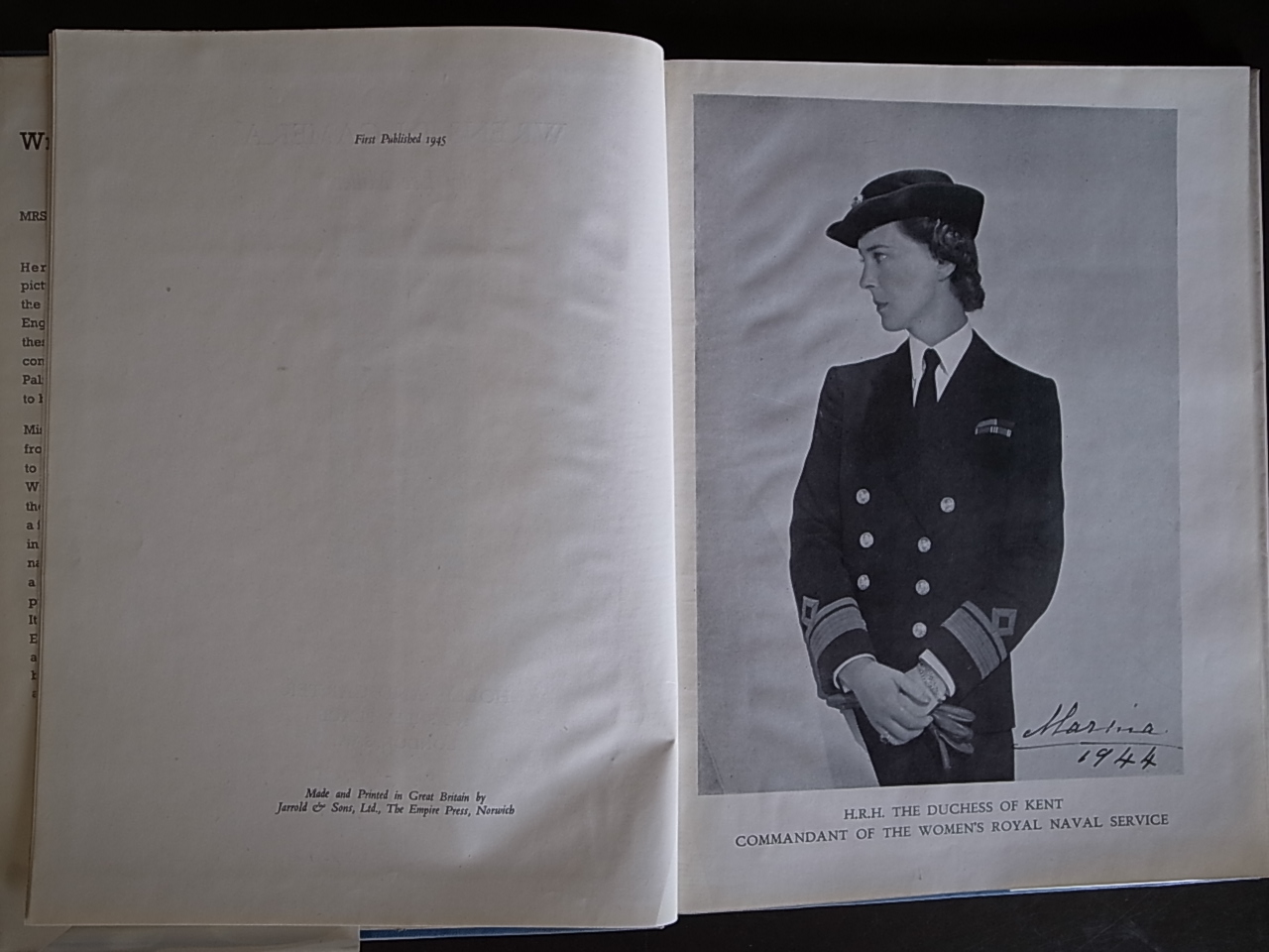 WRENS IN CAMERA / Lee Miller : Books & Things