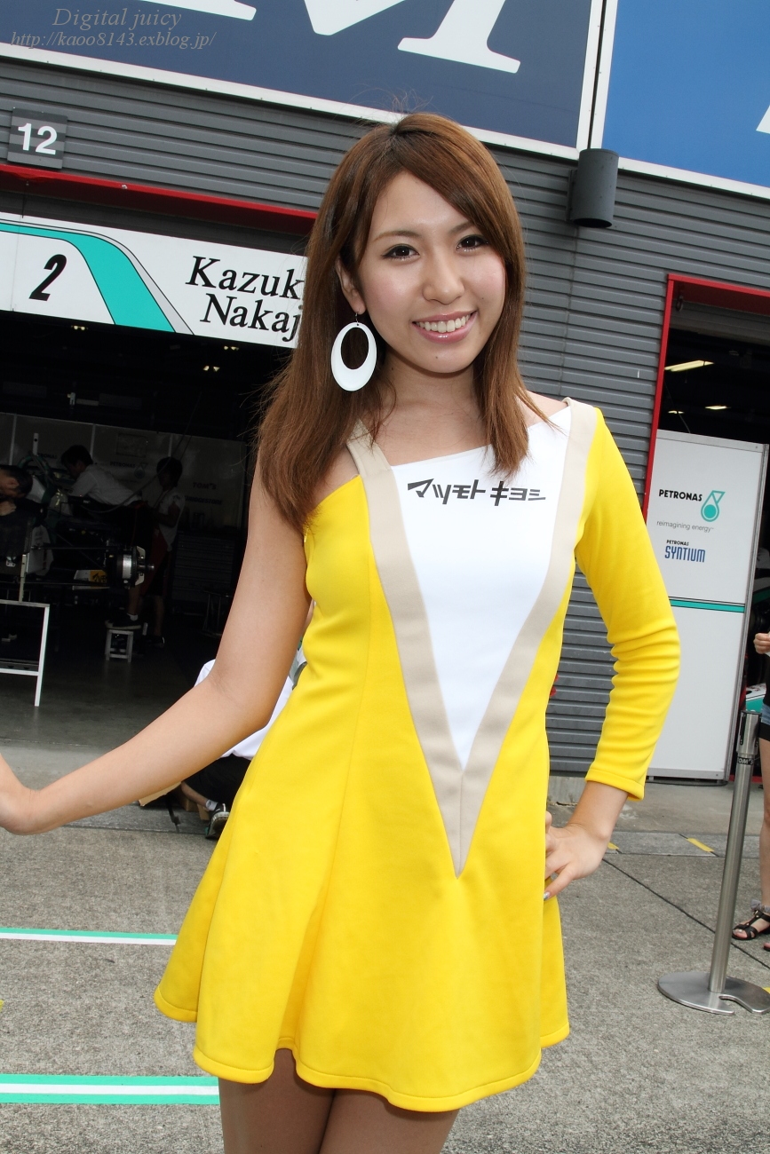 牧橋美輝 さん（マツモトキヨシ レースクイーン） ・・・ パート1 : Digital juicy