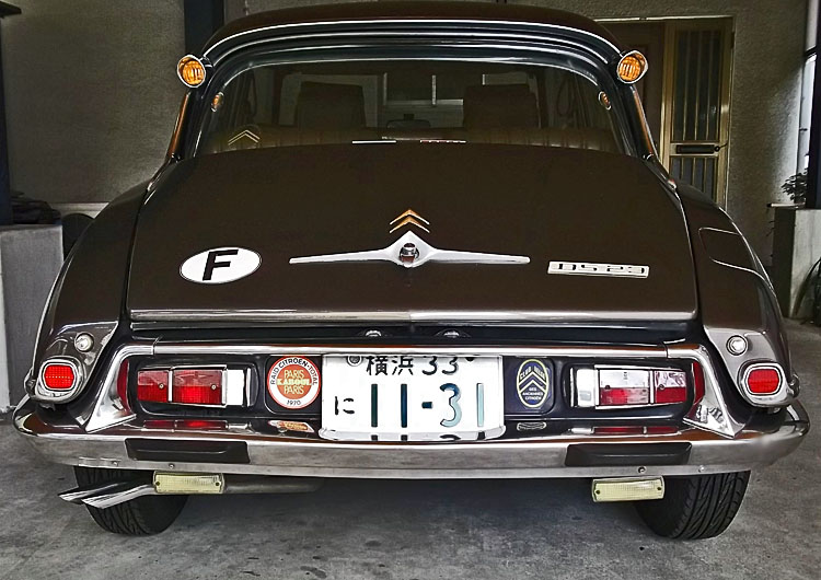 my DS23 の rear-Photos : CITROEN DS 23 の整備と解説(DS-BOOK) & A MINIATURE CAR ...