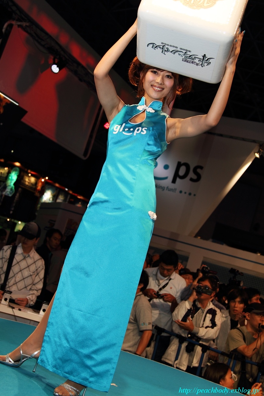 大槻典子 さん（グループス - 株式会社gloops ブース） : Peach Body