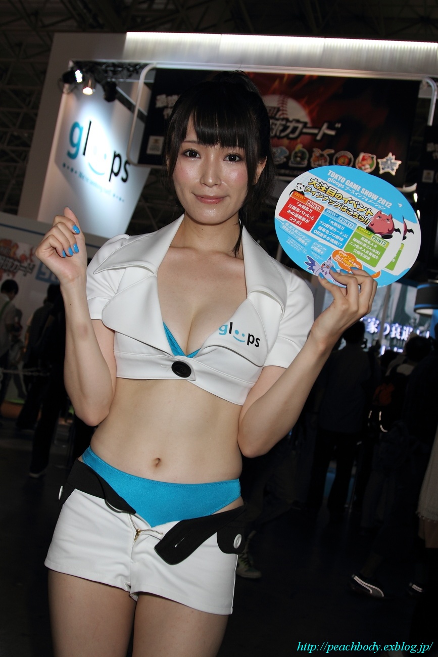 加藤真悠 さん ＆ 小高美和 さん（グループス - 株式会社gloops ブース） : Peach Body