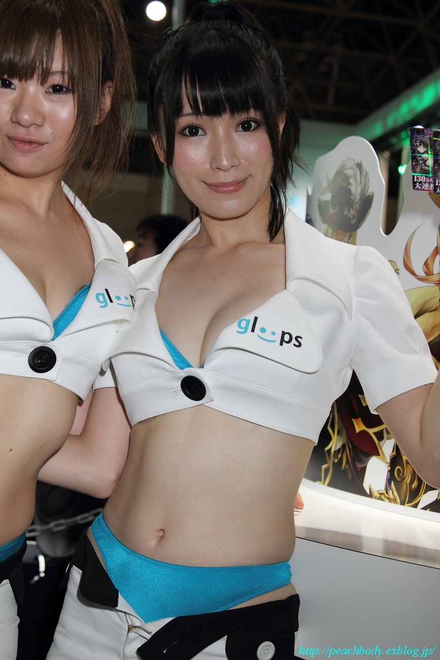 加藤真悠 さん ＆ 小高美和 さん（グループス - 株式会社gloops ブース） : Peach Body