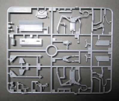 Tamiya 32565-B [1/48 コマツG40ブルドーザーの日本海軍兵士] : 模型慕情